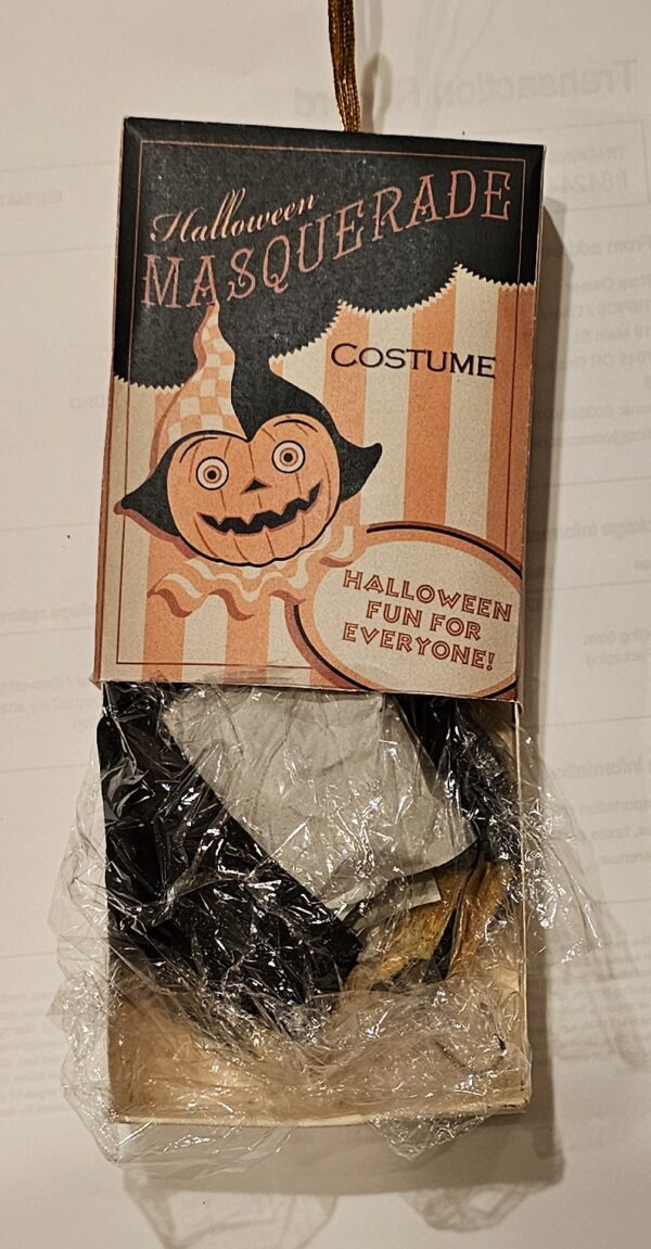 Rucus Studio Mini Devil Costume on Hangar Retired 2007 - Ghoul Gallery ...