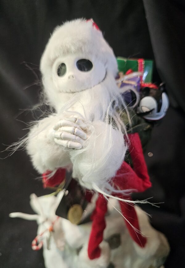 Ghoul Gallery - Ghoulish Gifts & Frightful Decor - Halloween Collectibles